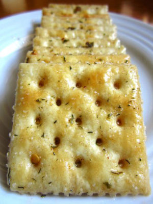 Fire Crackers - Seasoned Saltine Cracker Recipe - Foodgasm Recipes